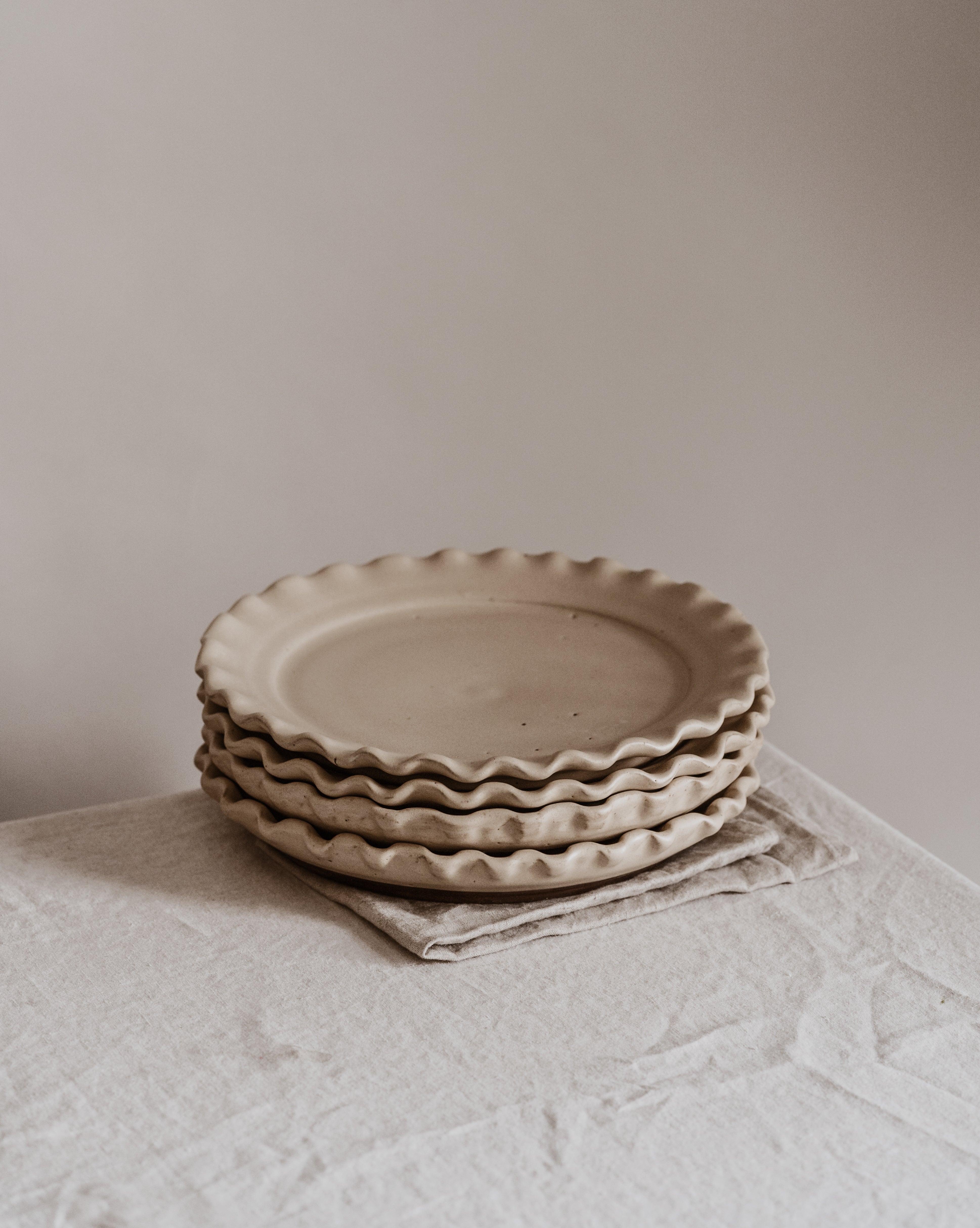 LOLA - PLATES – Perla Valtierra E-Shop